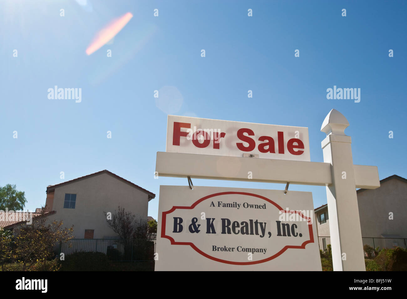 House for sale Stock Photo - Alamy