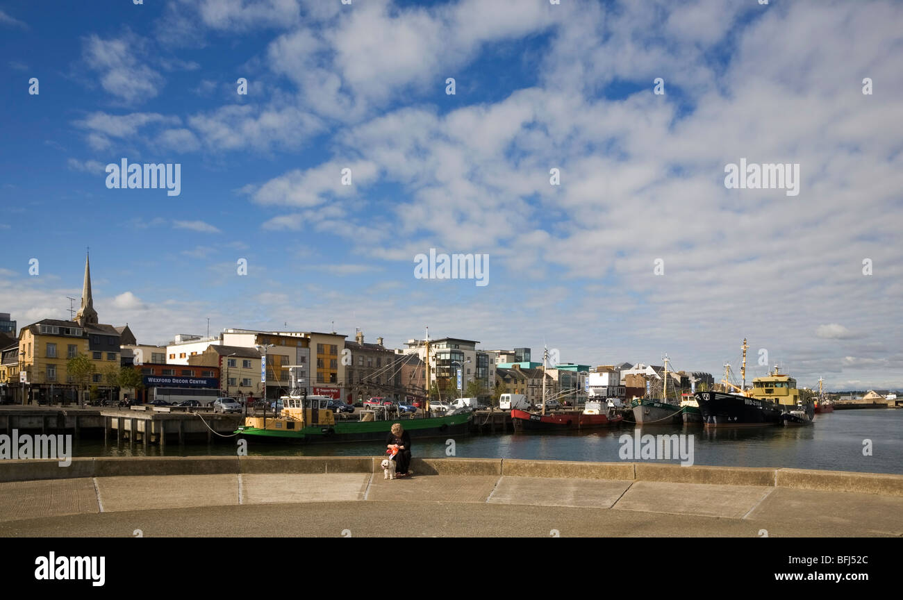 Fishing Boats Moored to the Quays along the River Slaney, Wexford Town ...