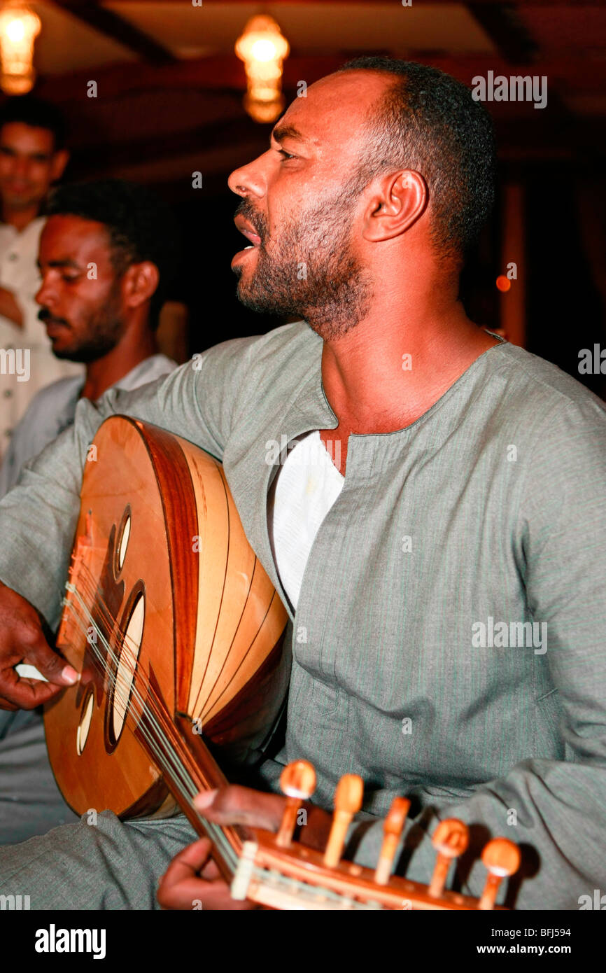 Traditional musicians at Edfu, Egypt Stock Photo - Alamy