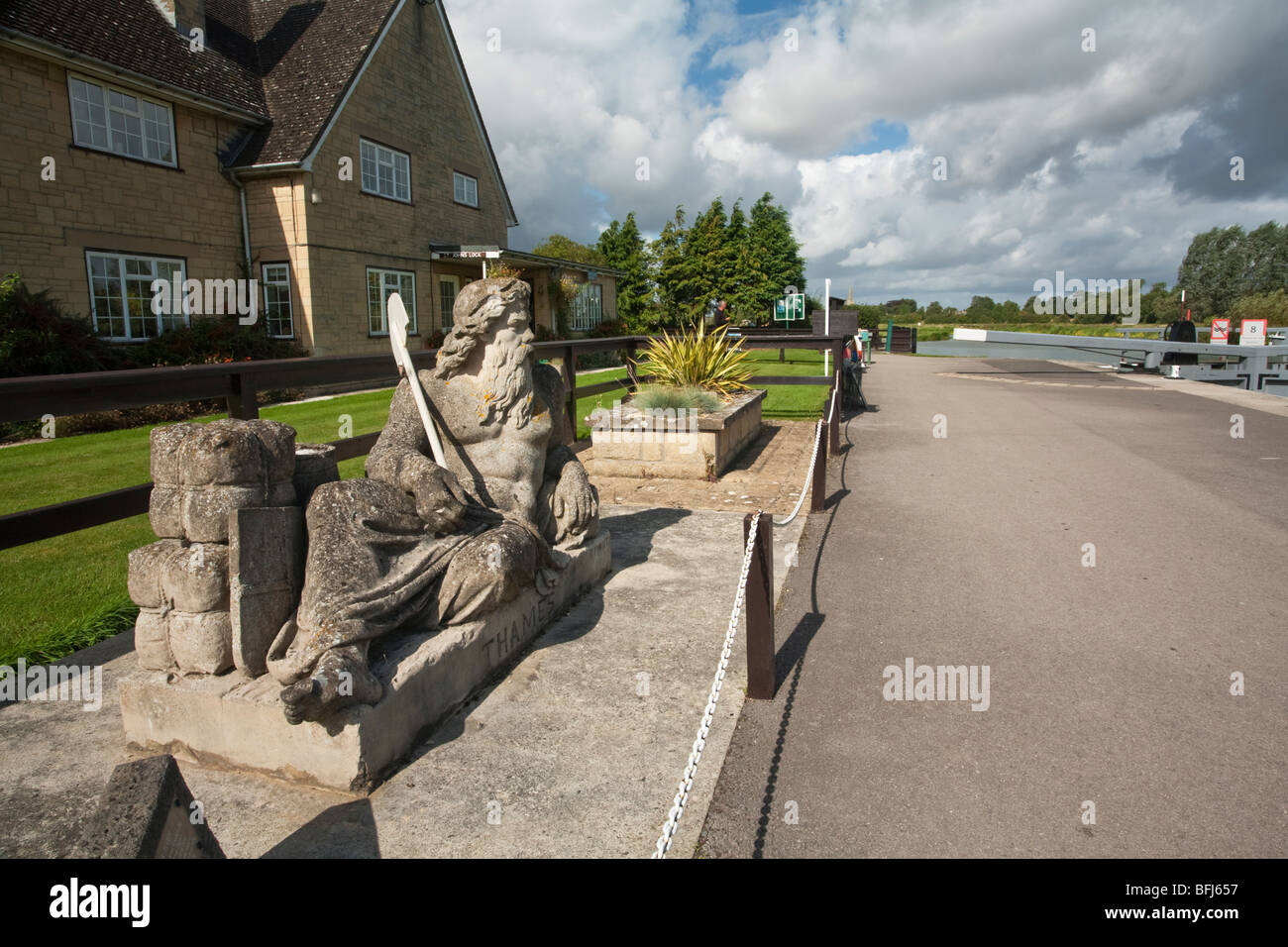 Father Thames at St John's Lock on the River Thames in Lechlade ...