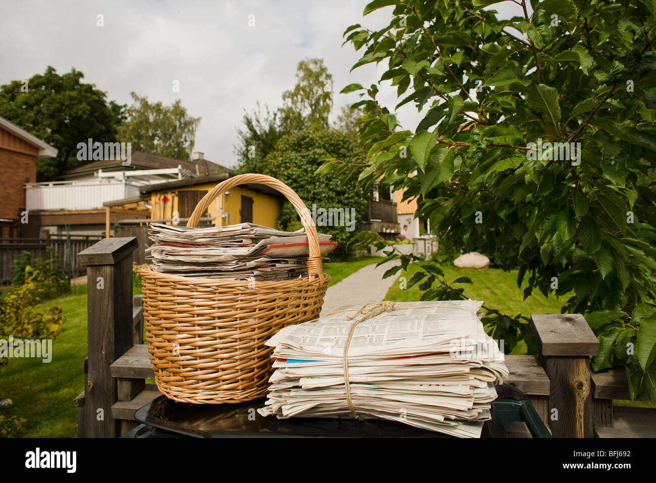 Trash old newspaper hi-res stock photography and images - Alamy