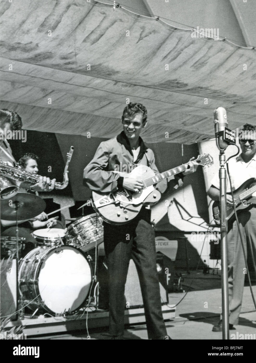 DUANE EDDY - US rock musician at the Hollywood Bowl Stock Photo - Alamy