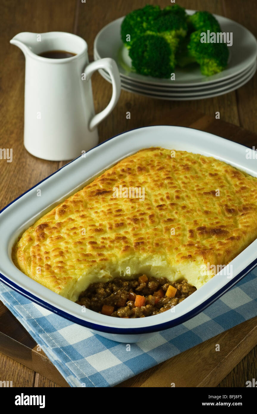 Cottage pie hi-res stock photography and images - Alamy