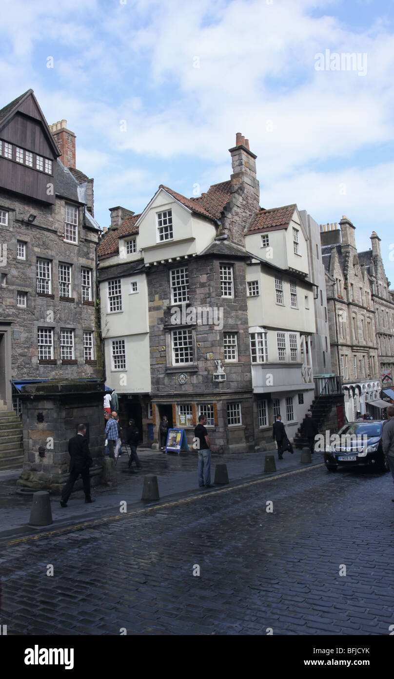 Royal mile Edinburgh Scotland August 2009 Stock Photo - Alamy
