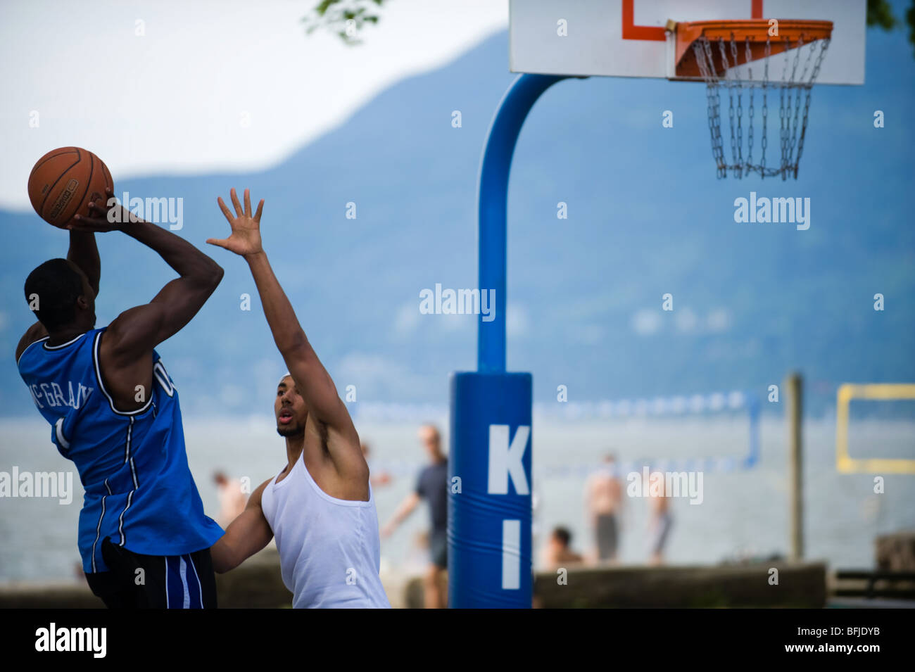 basketball players in an outdoor park in vancouver Stock Photo - Alamy