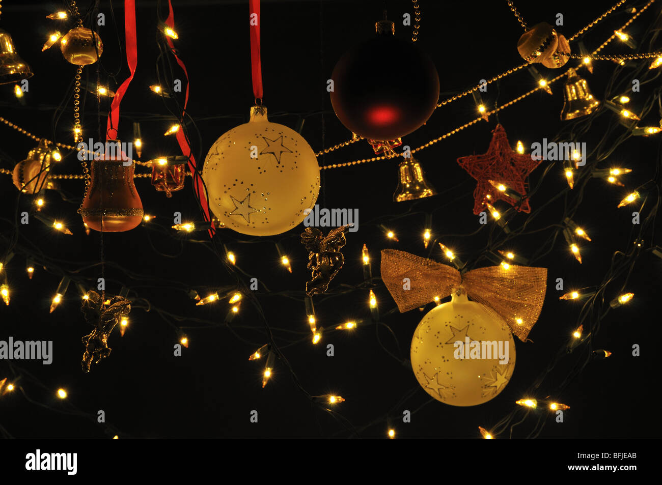 Spherical ornaments hi-res stock photography and images - Alamy