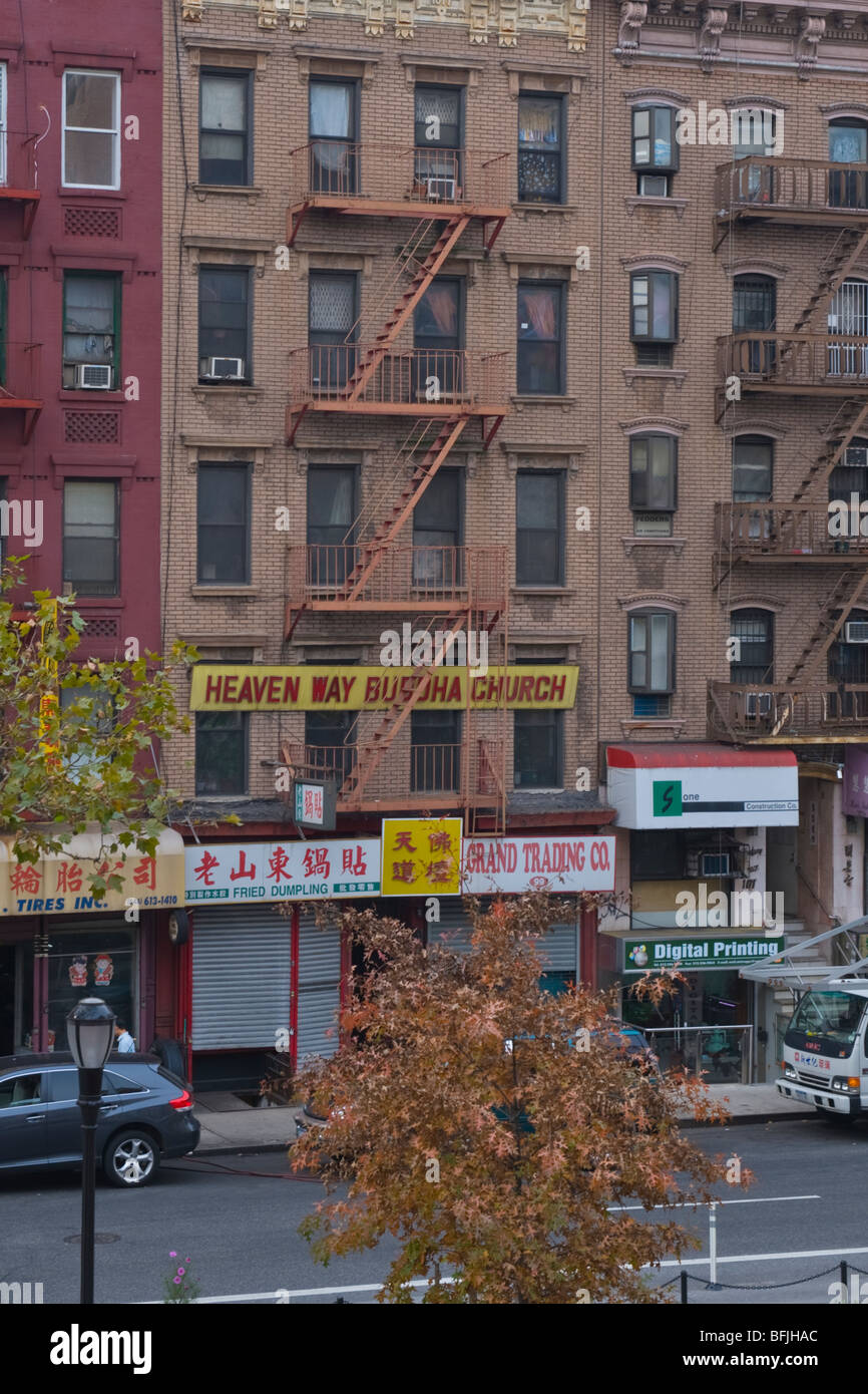 New York City , The Big Apple , Lower East side , tenement building ...