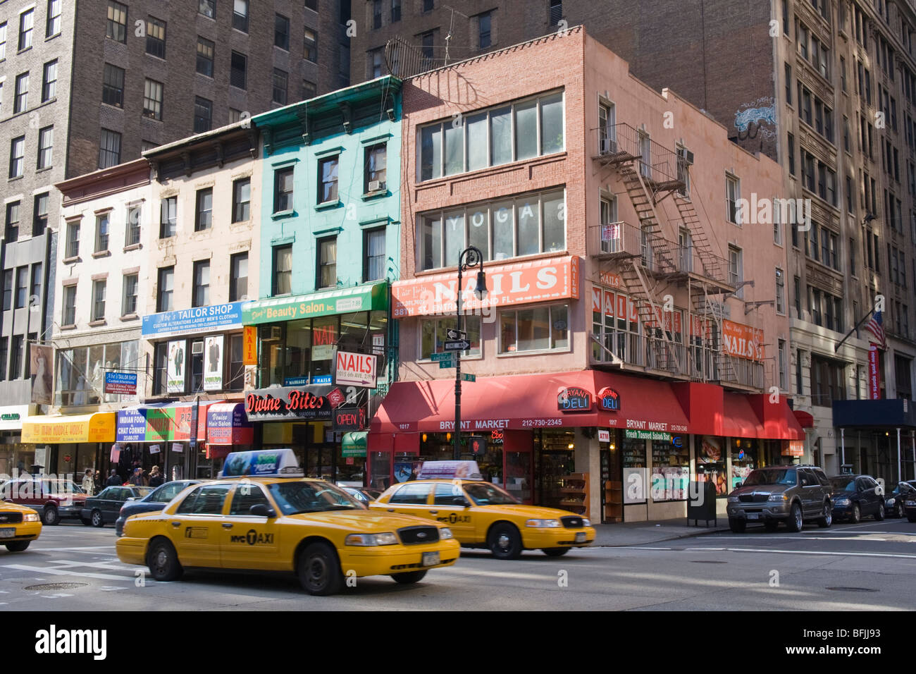 New York City , The Big Apple , 6th Ave or Avenue of the Americas ...