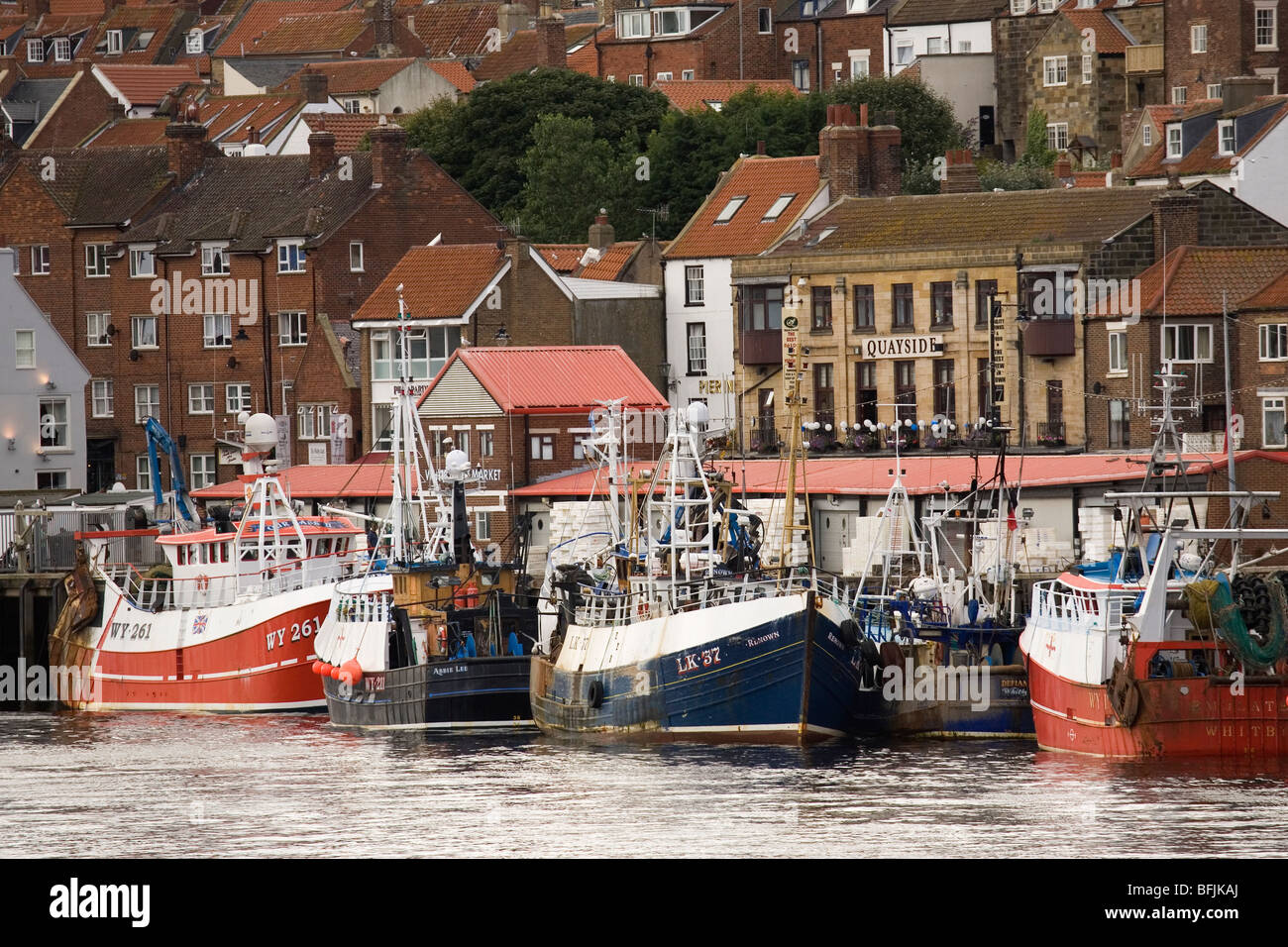 Whitby fishing boats hi-res stock photography and images - Alamy