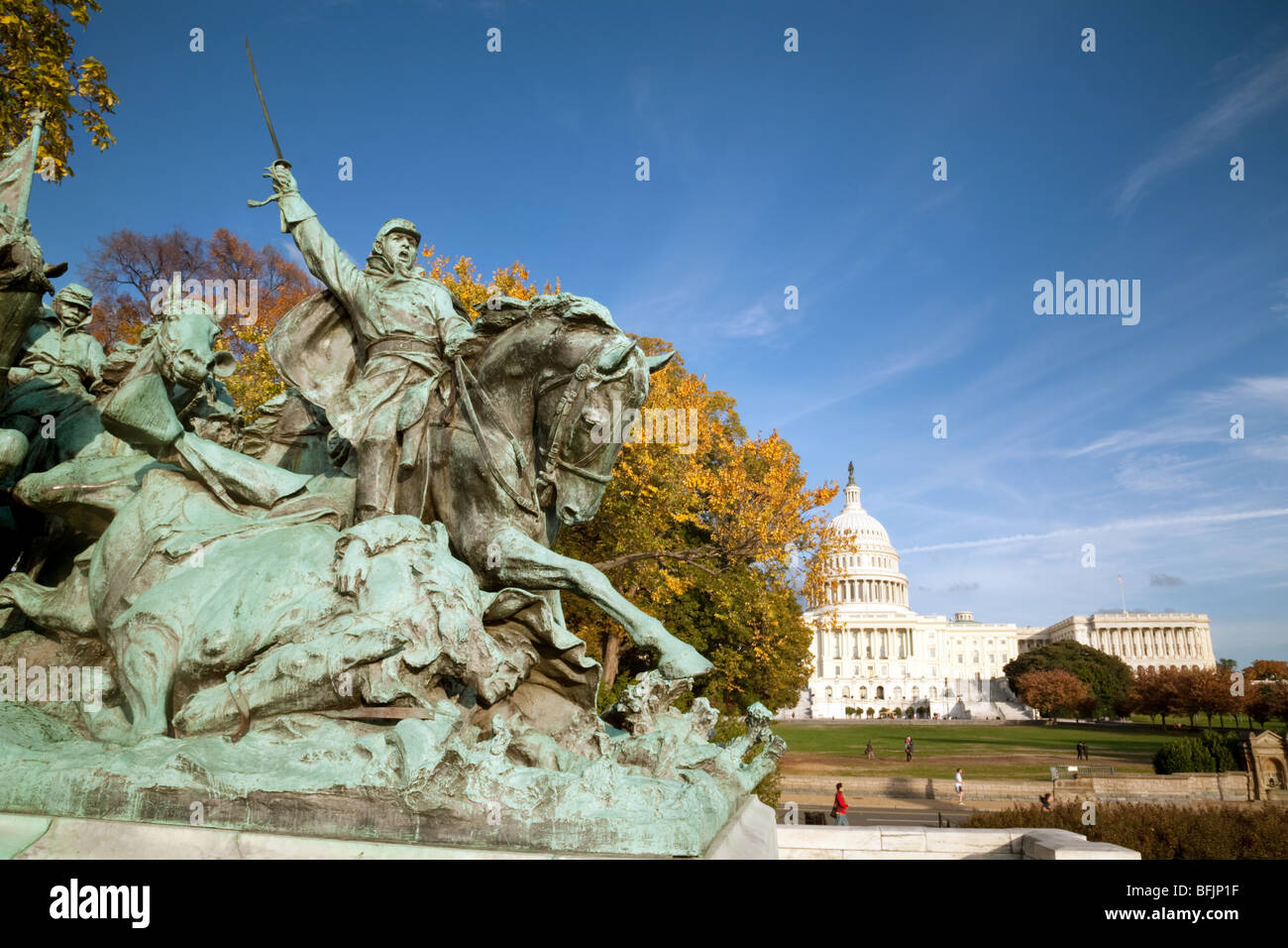Us capitol building dome statue hi-res stock photography and images - Alamy