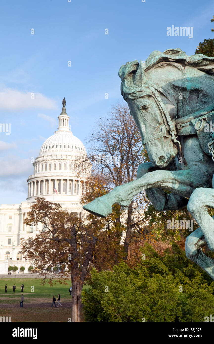 The Capitol building and US Ulysses S Grant memorial in autumn ...