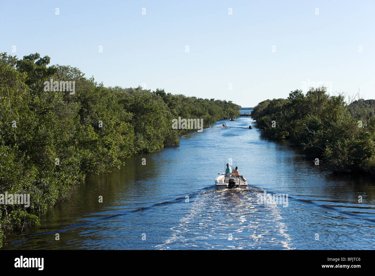 Boaters on the Buttonwood Canal near Flamingo, Everglades National Park ...