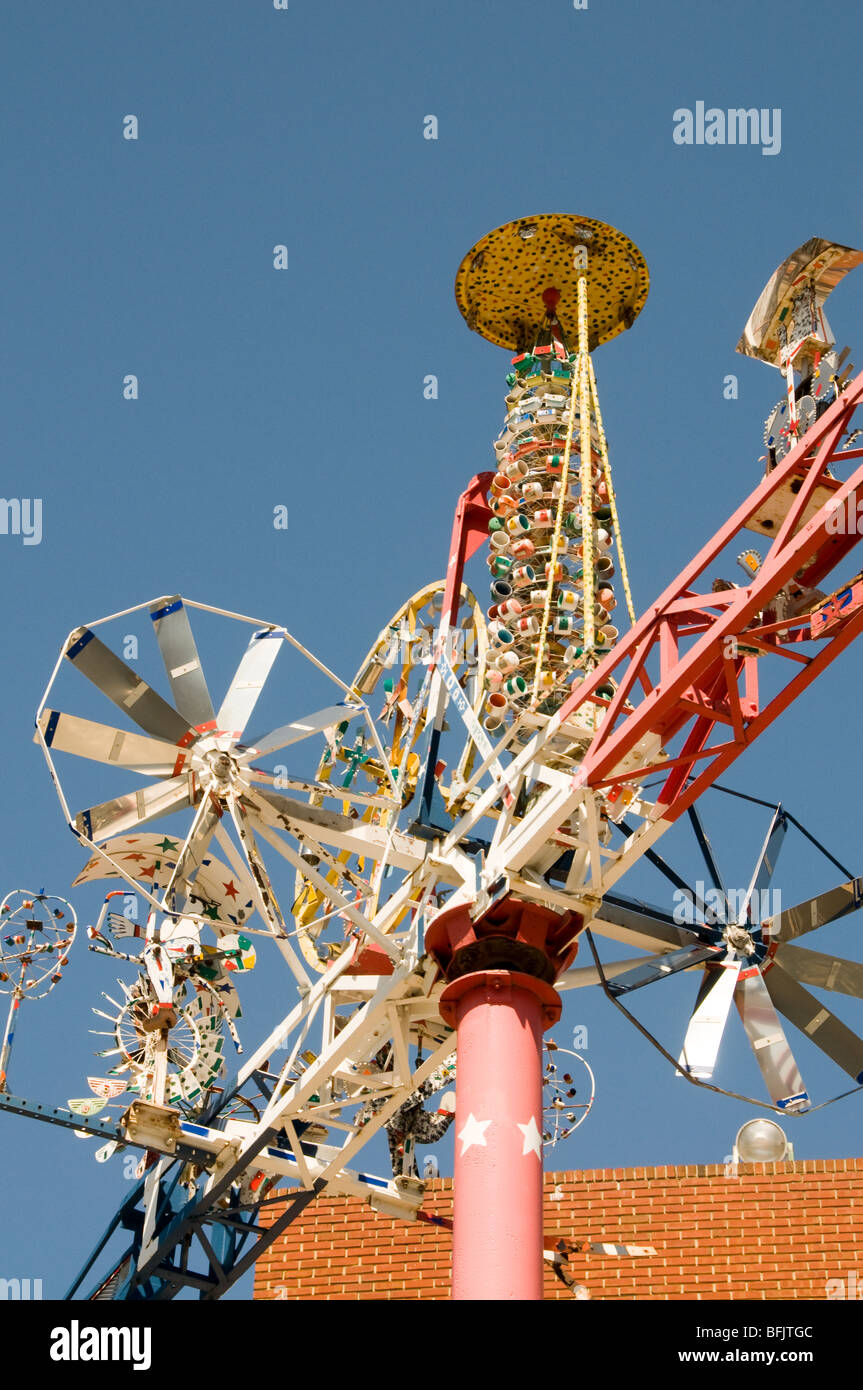 Sculpture in Baltimore - AVAM Whirligig by Vollis Simpson – American ...