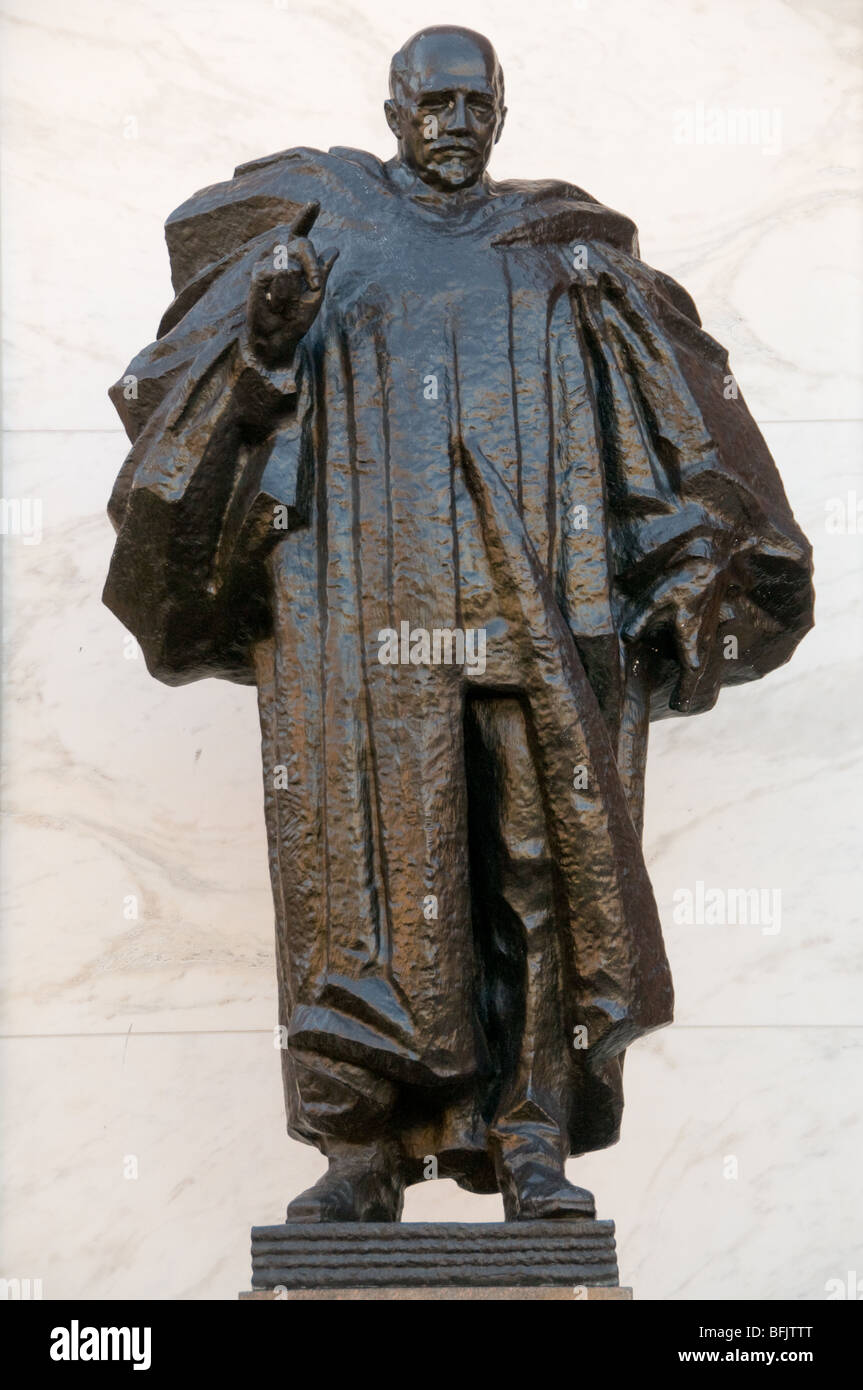 Sculpture in Baltimore William Henry Welch by Sidney Waugh 1956 Shriver ...
