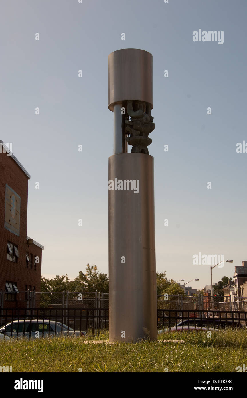 Public library sculpture hi-res stock photography and images - Alamy
