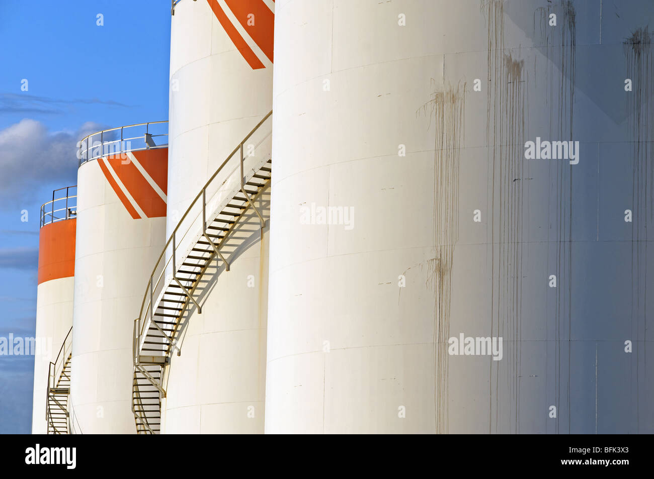Petrochemical storage tanks, Dusseldorf, Germany Stock Photo - Alamy