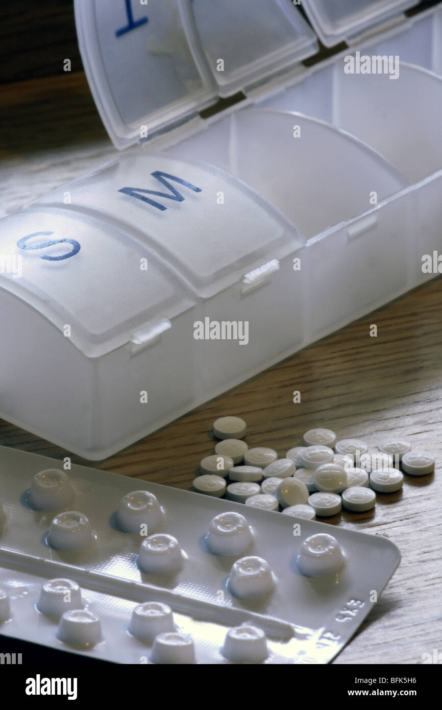Medication dispensing hi-res stock photography and images - Alamy