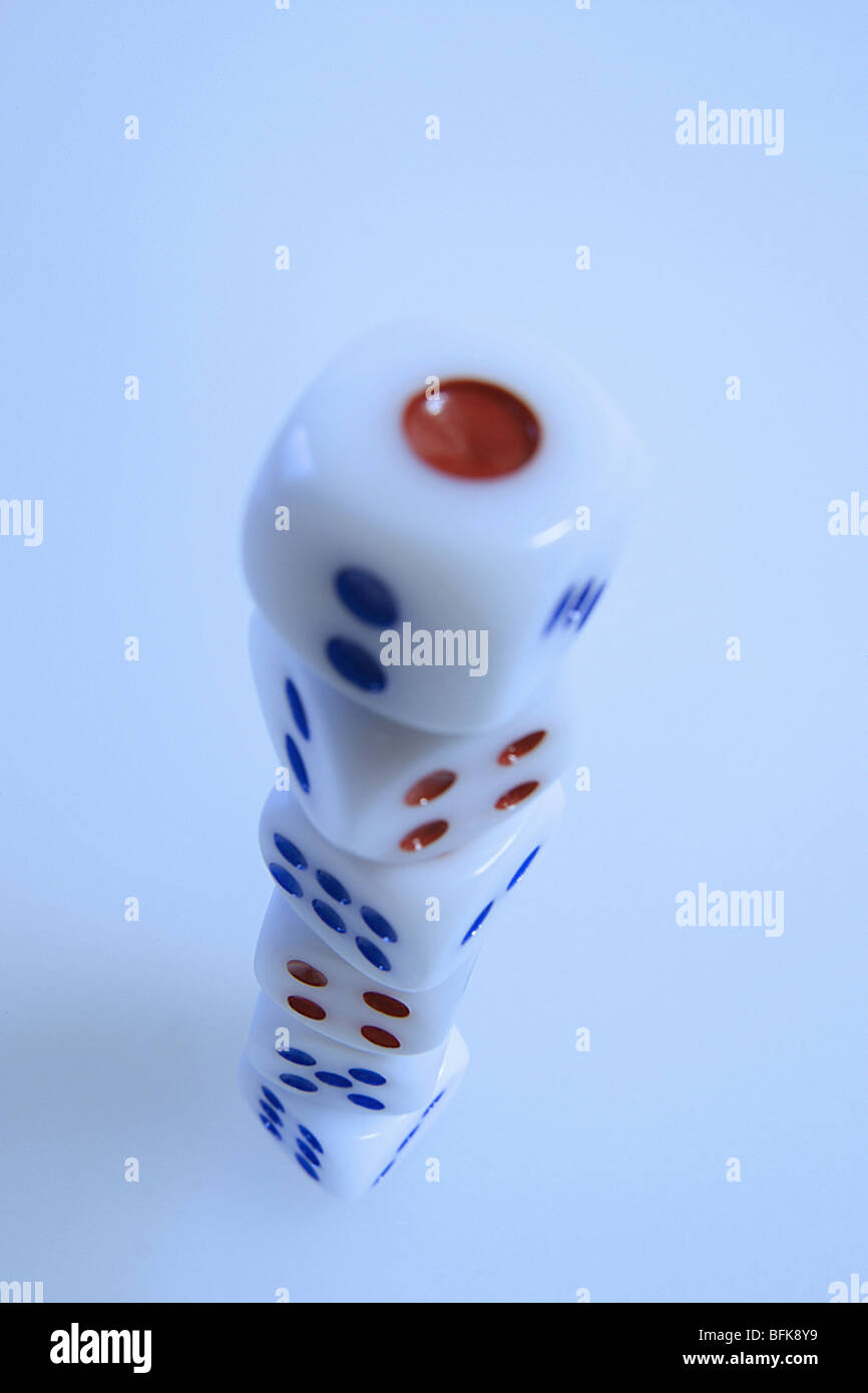 Dice medium hi-res stock photography and images - Alamy