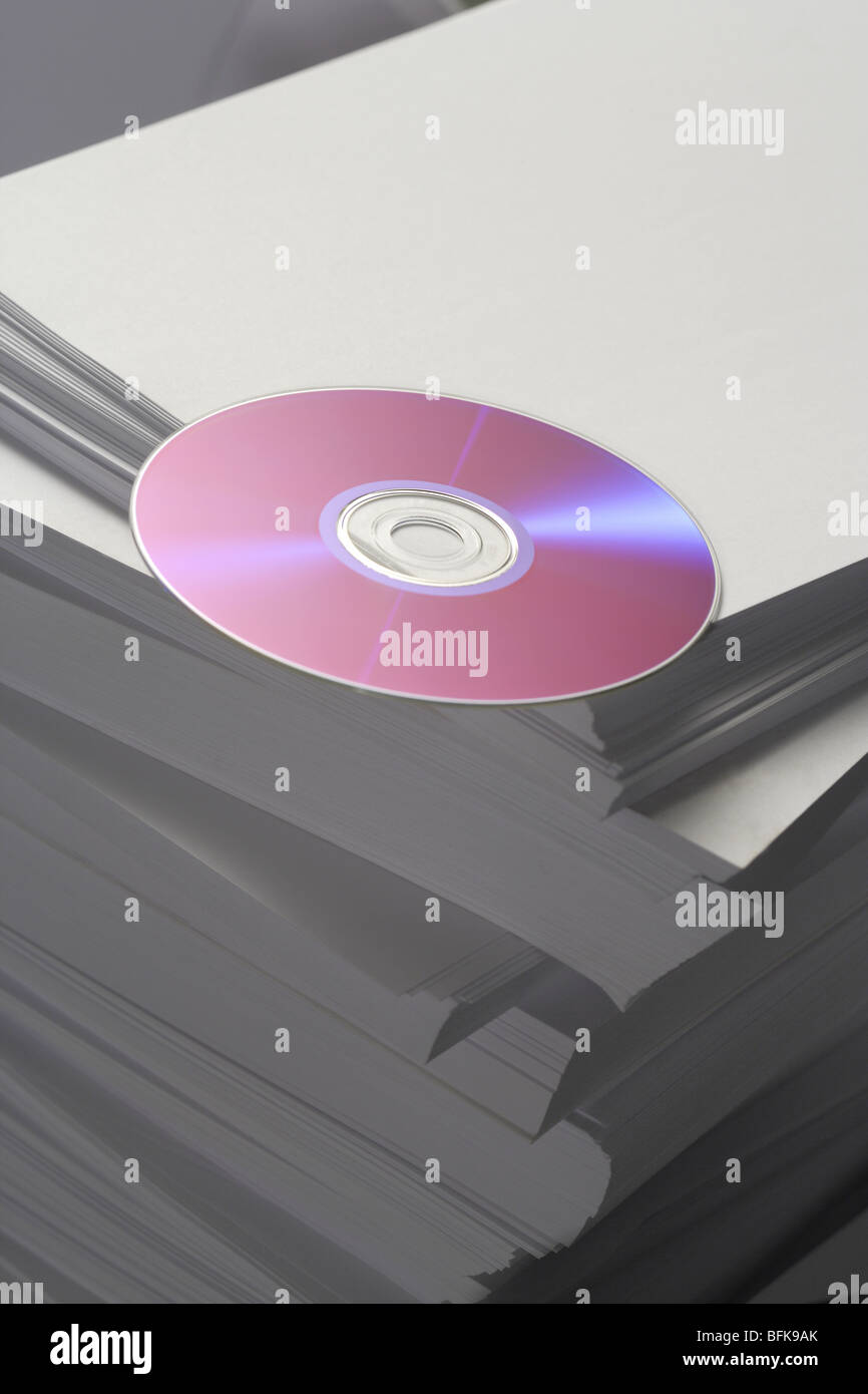 Compact disc pile hi-res stock photography and images - Alamy