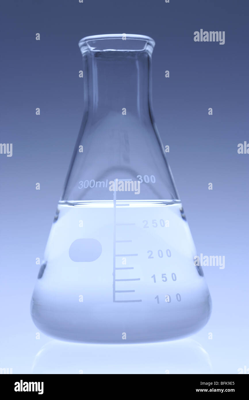 Conical Flask Liquid High Resolution Stock Photography and Images - Alamy
