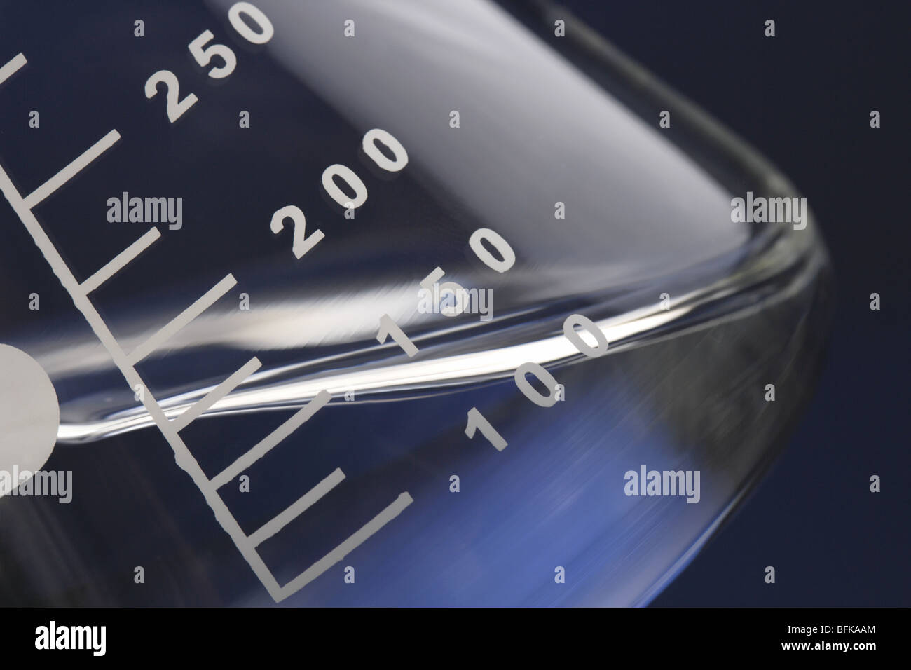 Liquid in beaker Stock Photo - Alamy