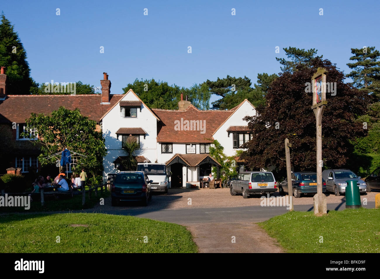 Abinger Hatch pub entrance near Dorking Surrey Stock Photo - Alamy