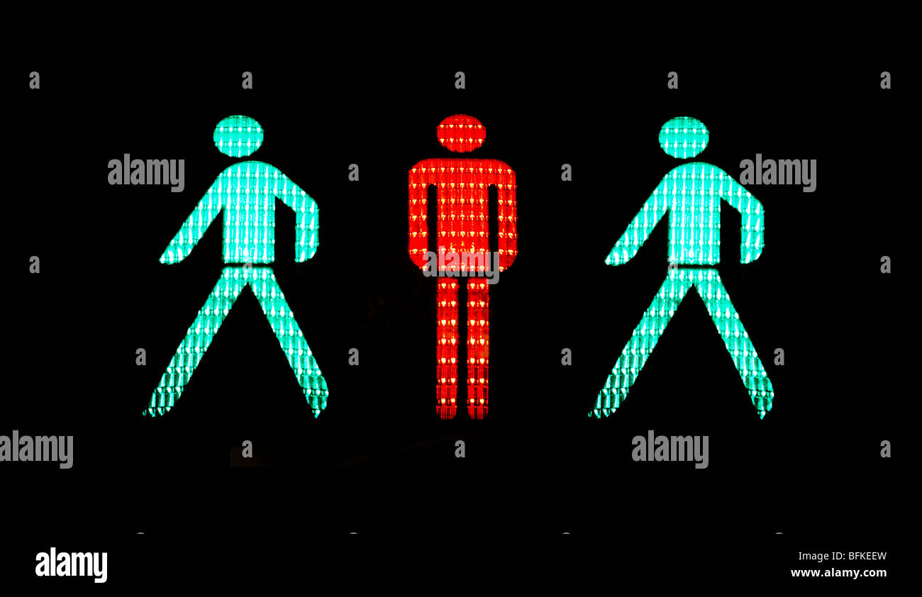 Green and Red man of German Pedestrian-Traffic-Light Walking Men ...