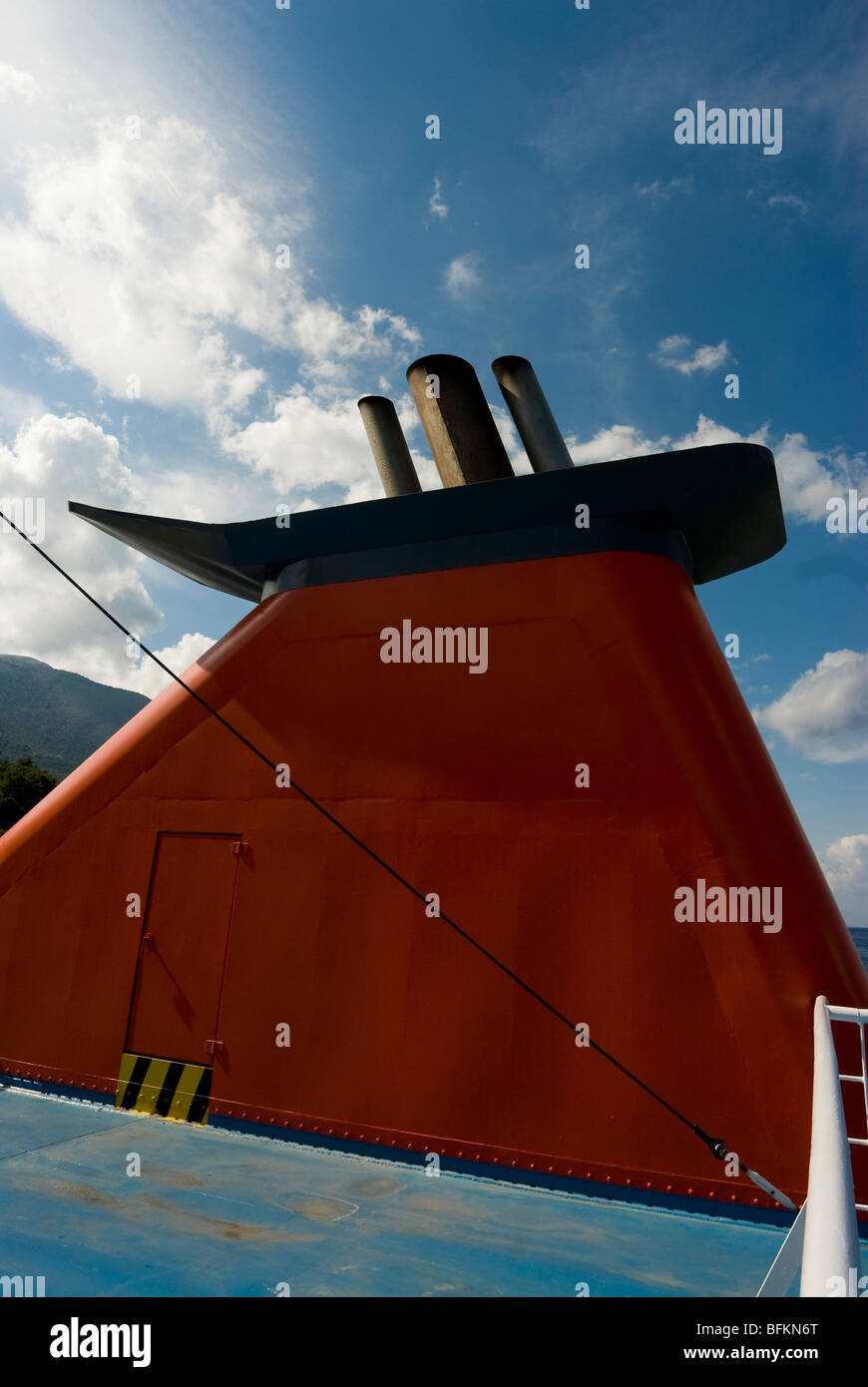 Ships funnel hi-res stock photography and images - Alamy