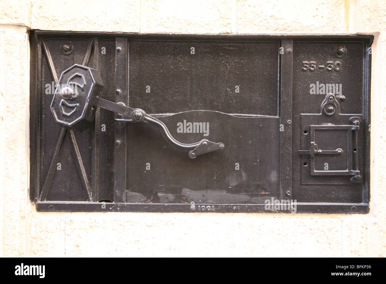 Fire door hi-res stock photography and images - Alamy