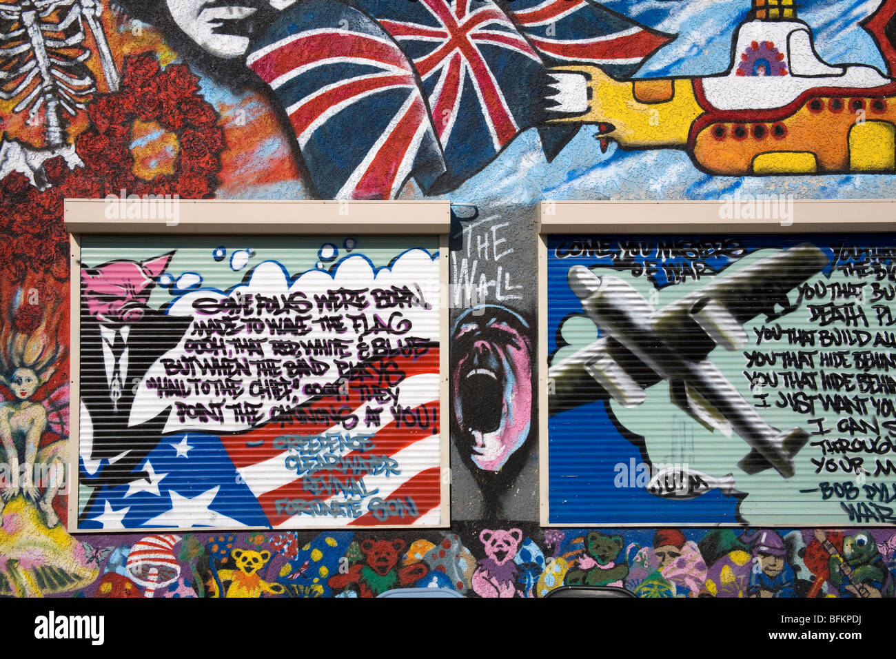 Hippie store hi-res stock photography and images - Alamy