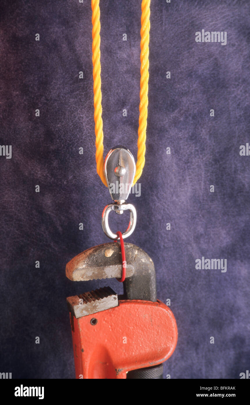 pulley tool lift ease rope weight amplify multiply machine physics ...