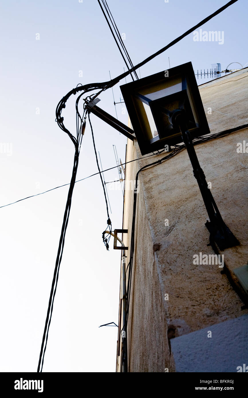 Bracket street light hi-res stock photography and images - Alamy