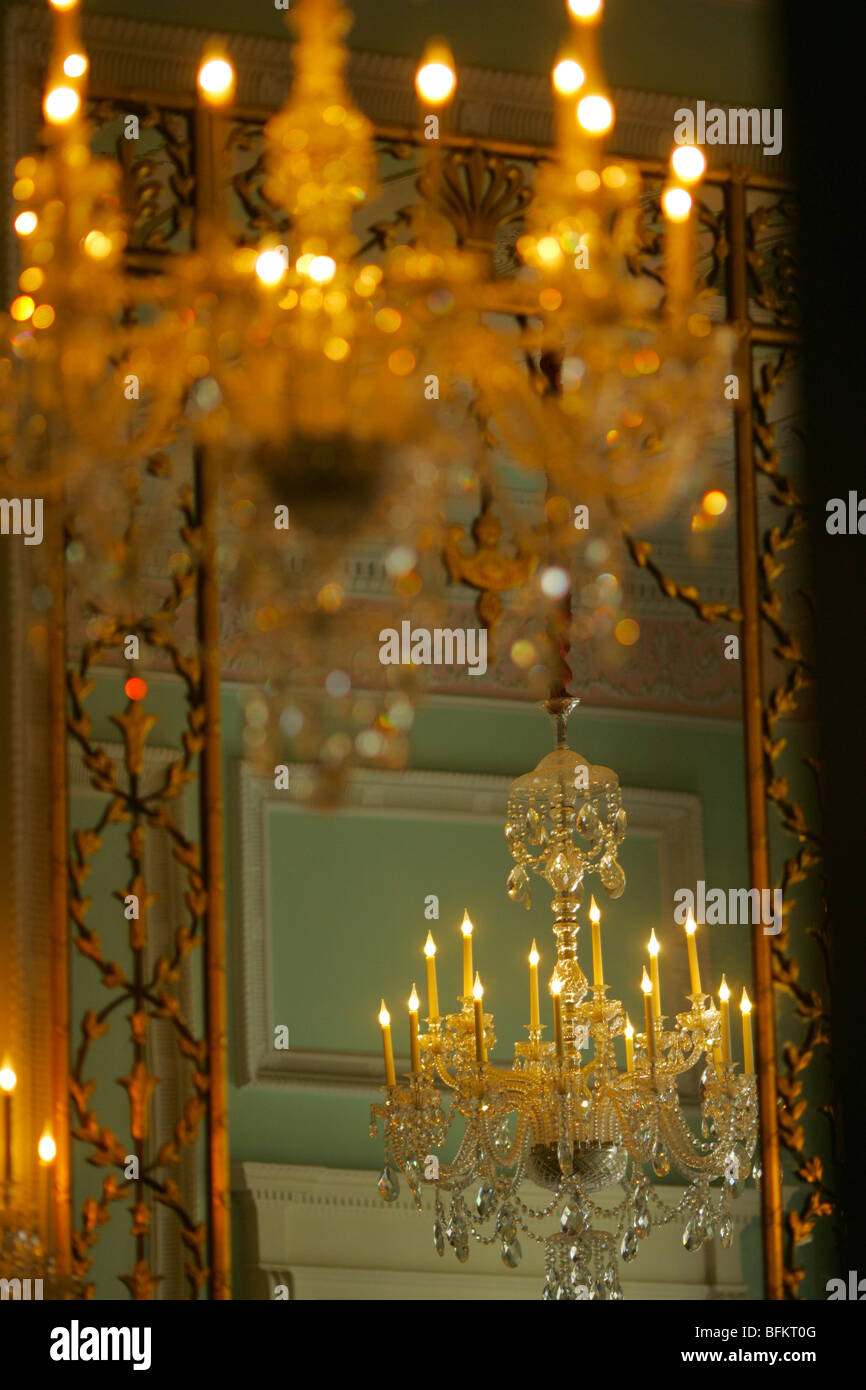 Lighting chandeliers hi-res stock photography and images - Alamy