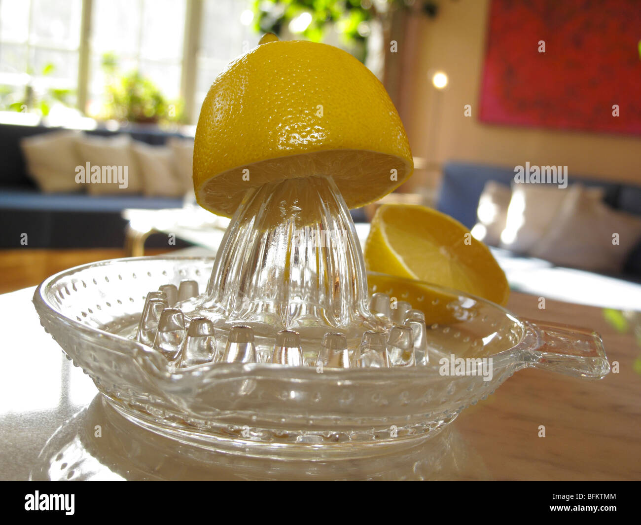 Freshly squeezed lemon juice in juice Stock Photo - Alamy
