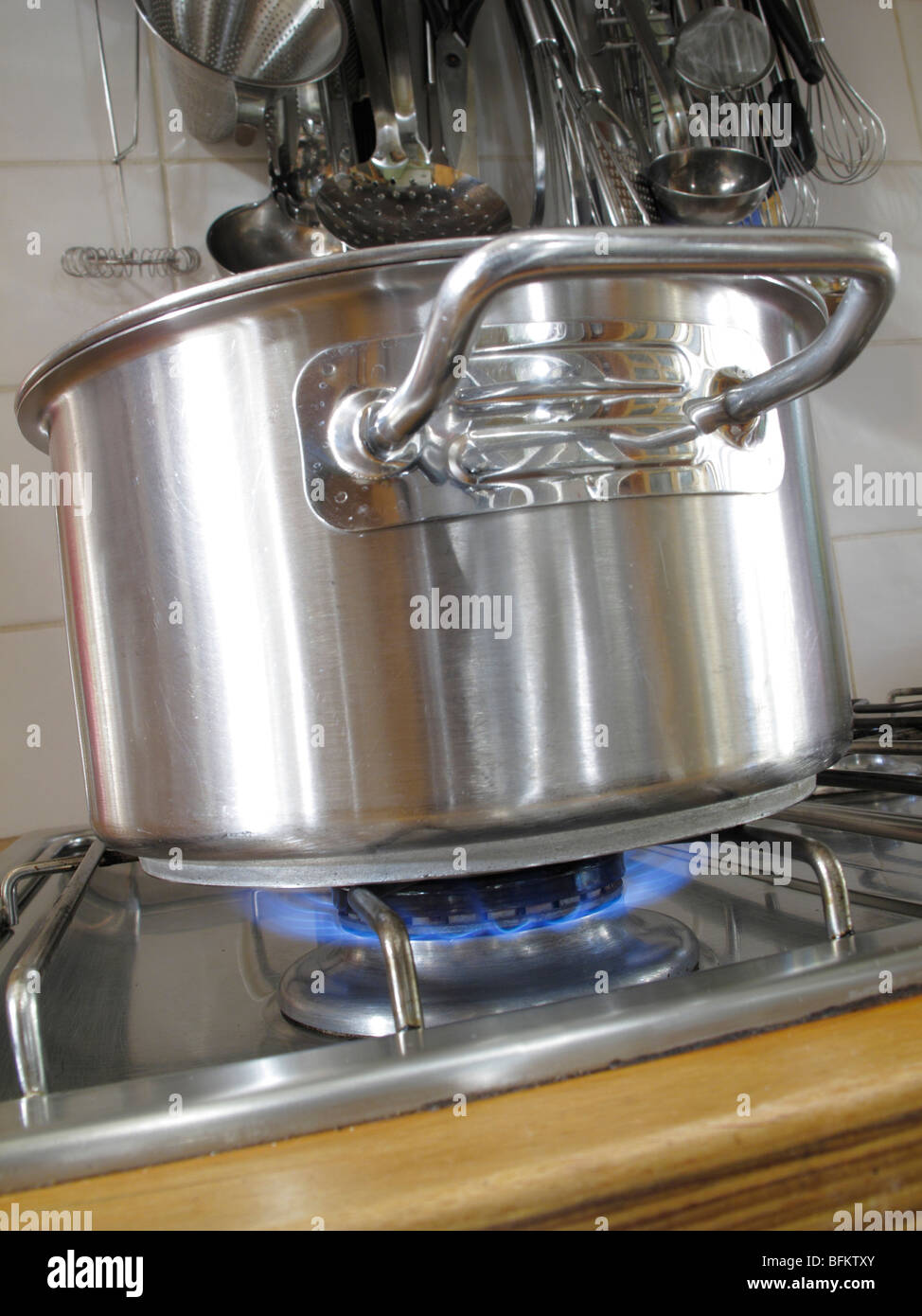 Natural gas flame stove hi-res stock photography and images - Alamy