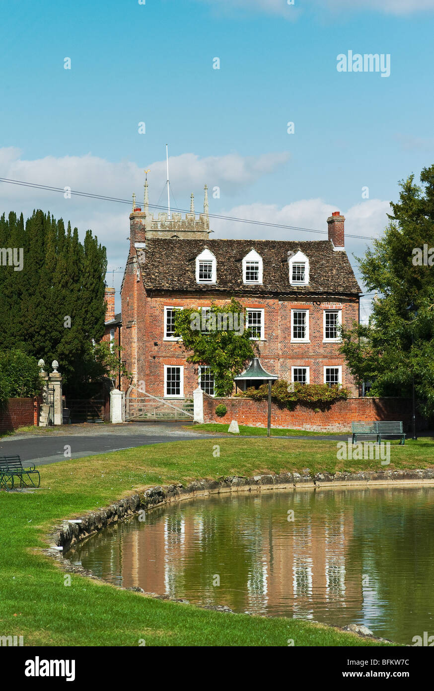 Urchfont hi-res stock photography and images - Alamy