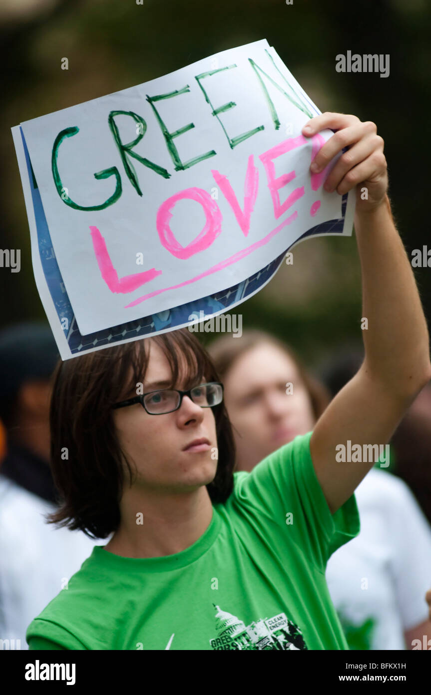 Environmental protest sign hi-res stock photography and images - Alamy