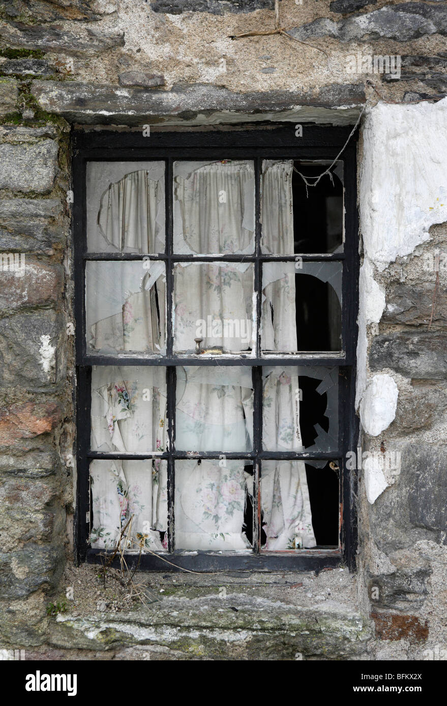derelict cottage window Stock Photo - Alamy