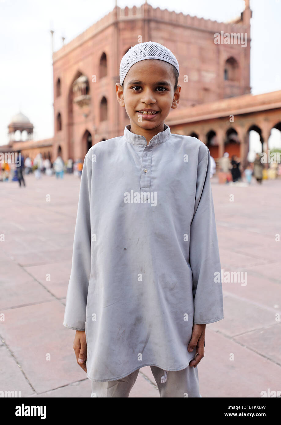 Boy, Jama Masjid mosque Stock Photo - Alamy