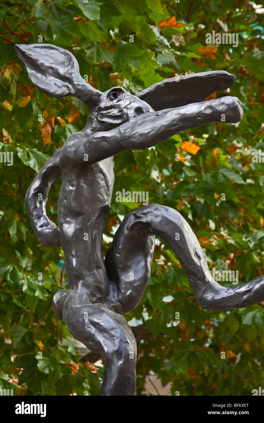 Hare sculpture hi-res stock photography and images - Alamy