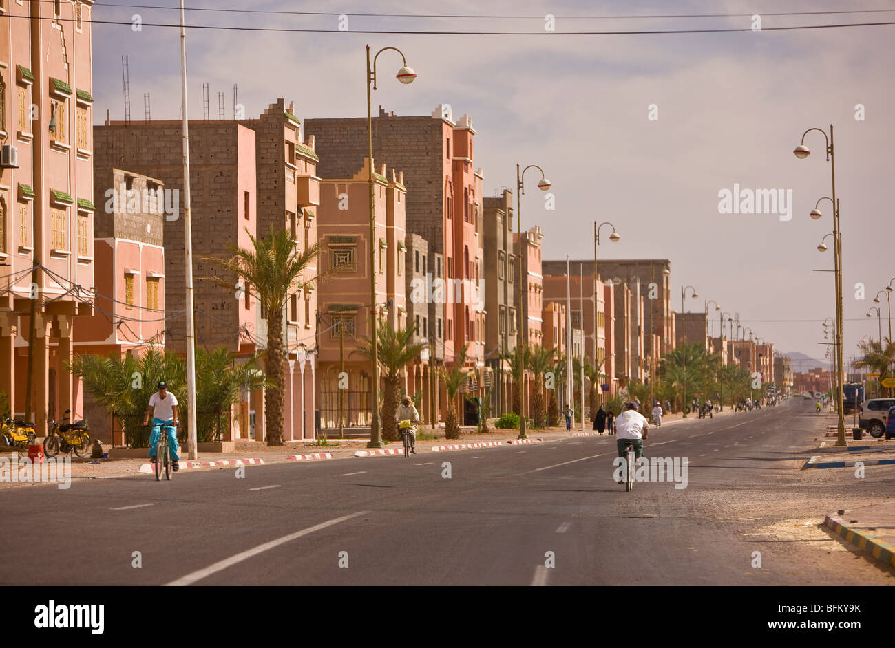 ZAGORA, MOROCCO - Street scene Stock Photo - Alamy
