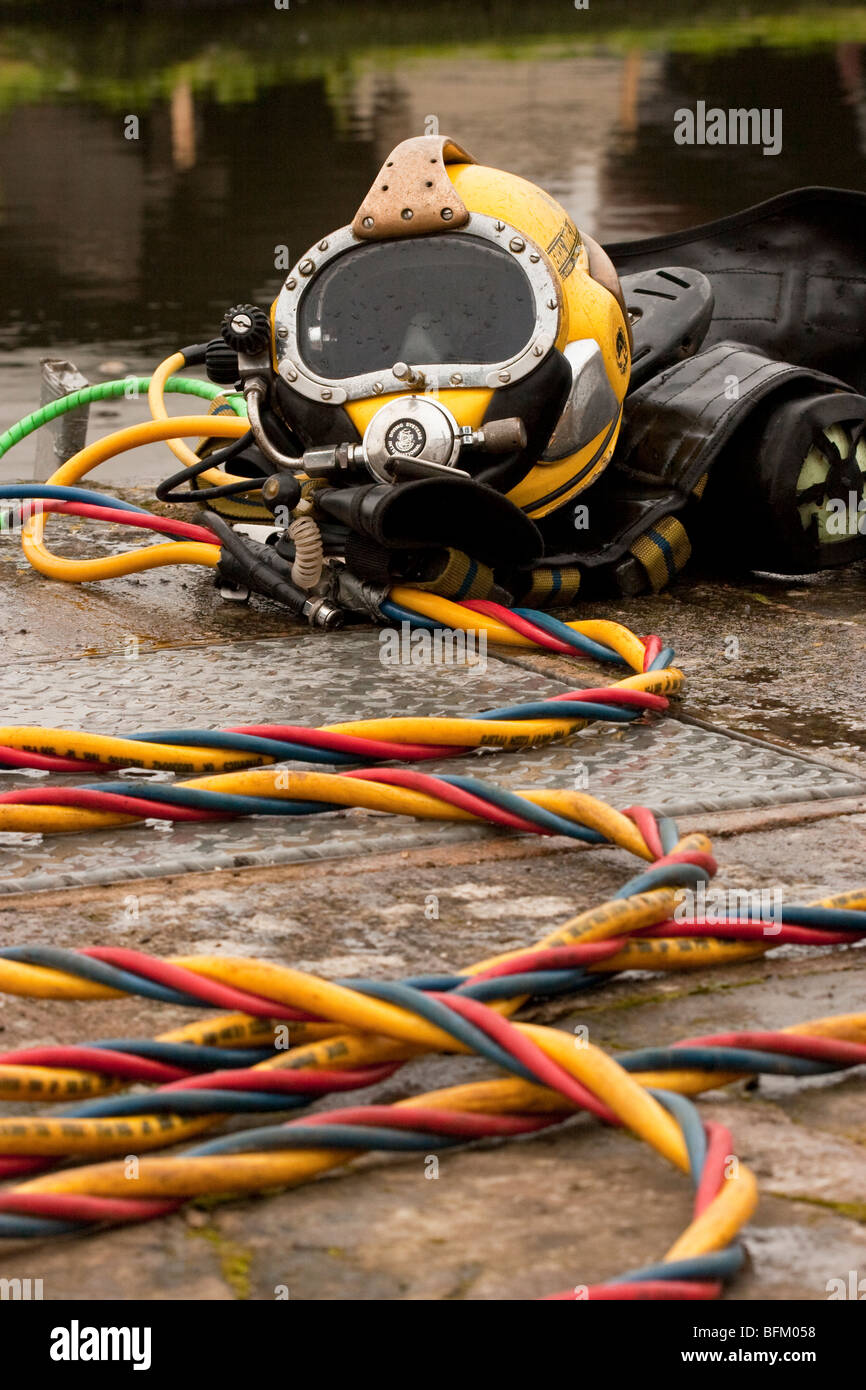 Diving helmet hi-res stock photography and images - Alamy
