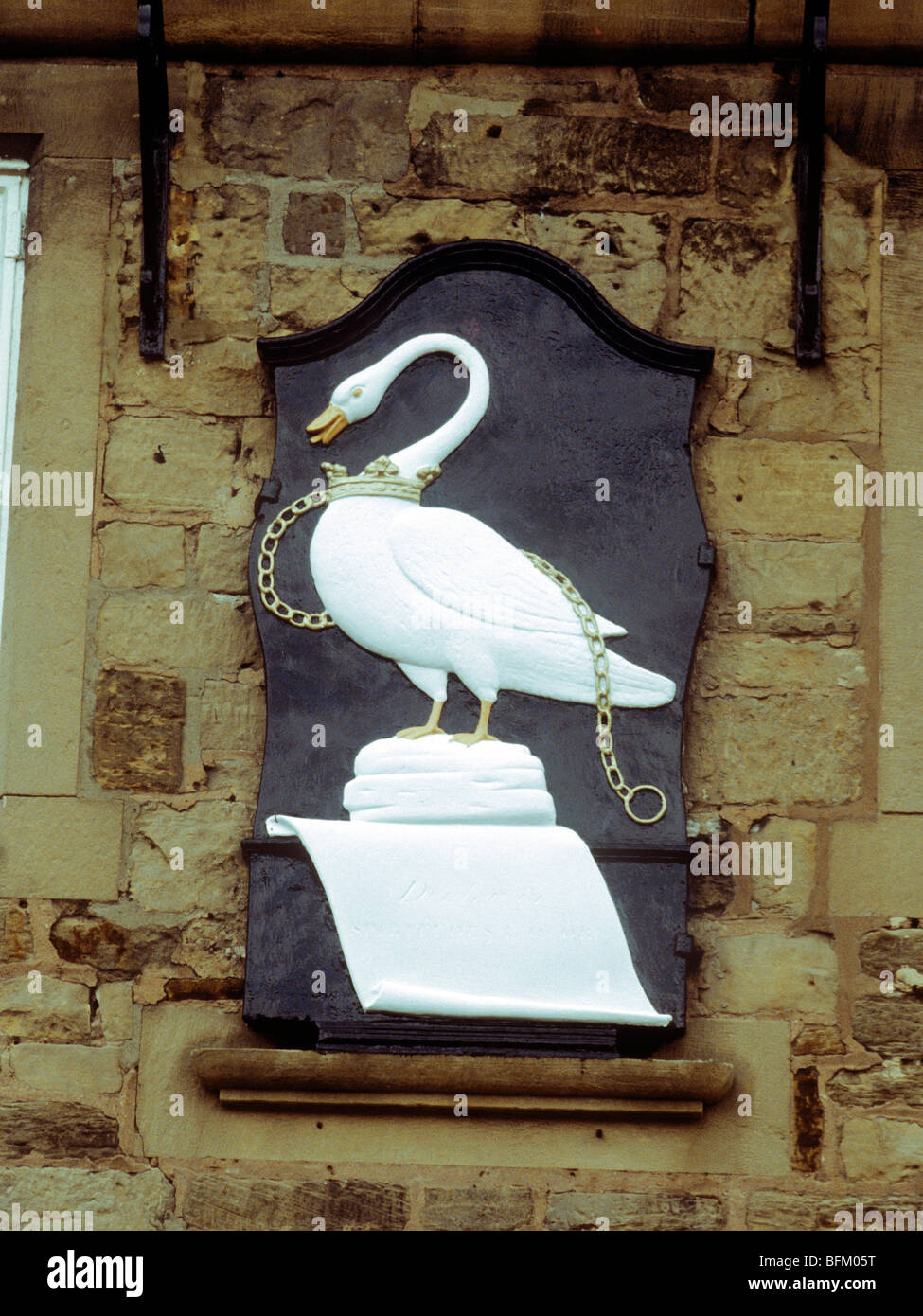 Swan Inn pub inn sign, Bolsover, Derbyshire, King Richard 3rd ...