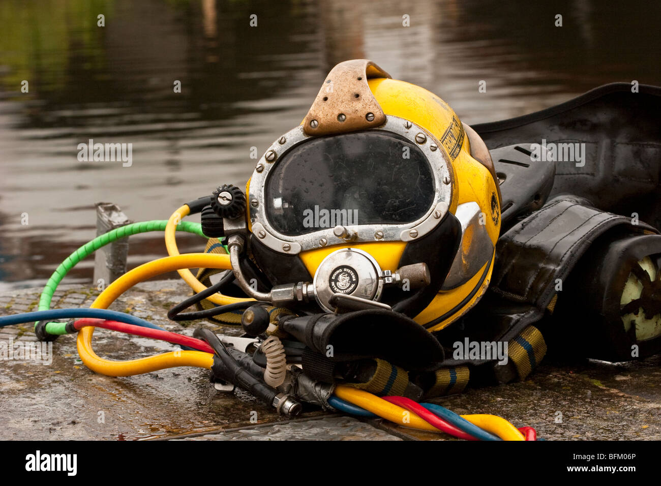 Diving helmet hi-res stock photography and images - Alamy