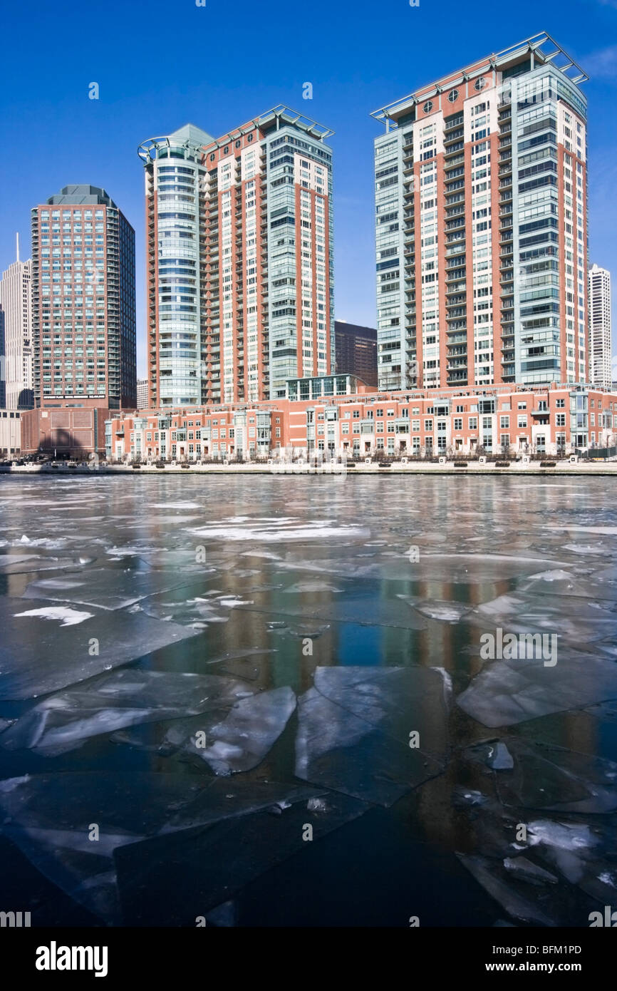 Condo buildings and Frozen Chicago River Stock Photo - Alamy