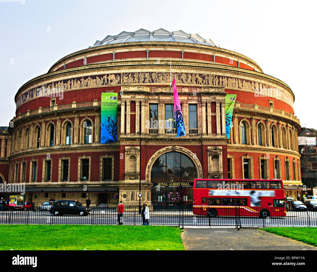 Royal albert hall hi-res stock photography and images - Alamy