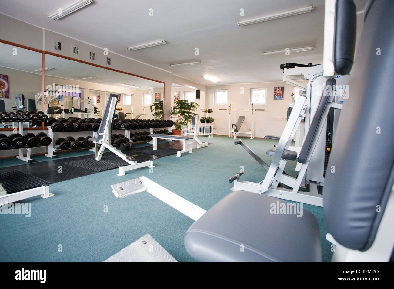 Gym system hi-res stock photography and images - Alamy