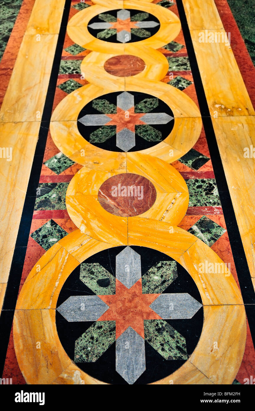 Floor tombs hi-res stock photography and images - Alamy