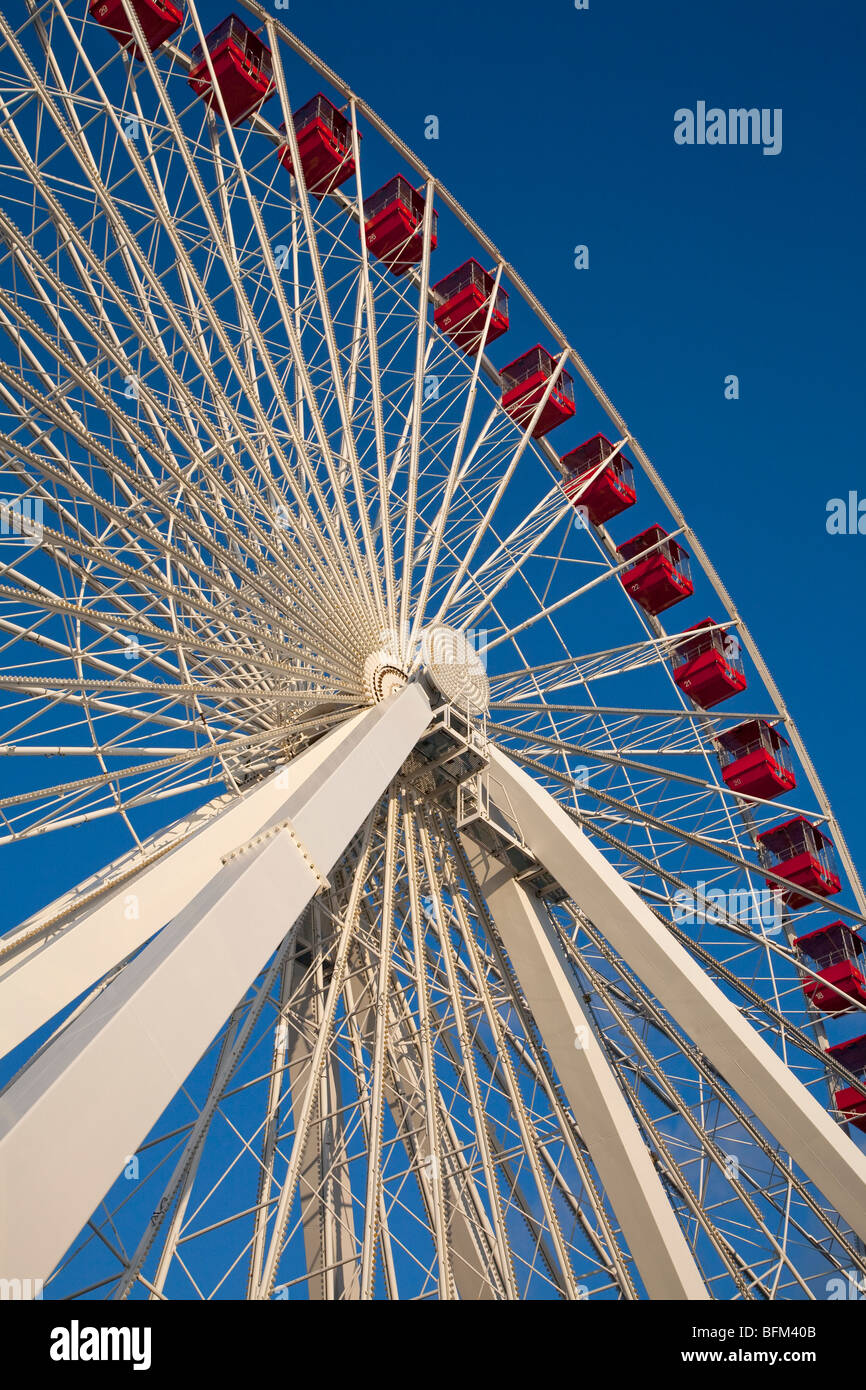 Ferris wheel on Navy Pier in Lake Michigan in Chicago Illinois on s ...