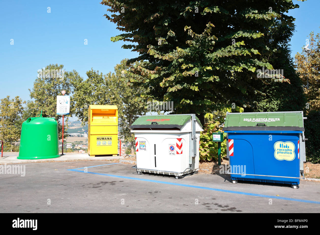 Italian recycling hi-res stock photography and images - Alamy